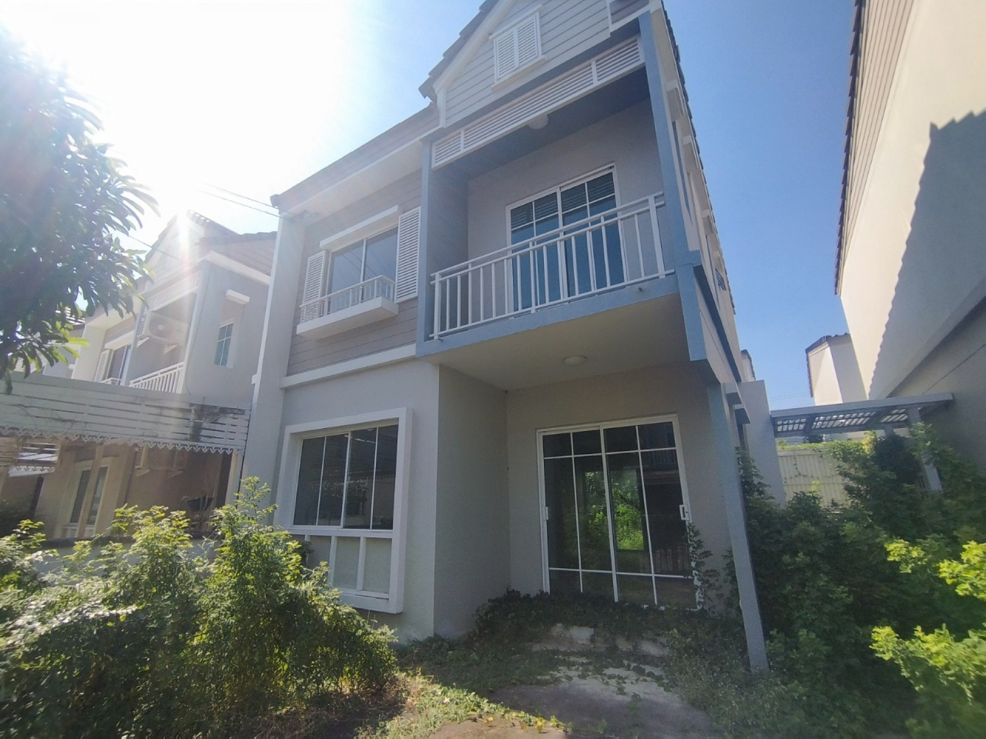 บ้านแฝด 2 ชั้น หมู่บ้านเดอะวิลเลจ บางนา กม.10 - พร็อพเพอร์ตี้ - ค้นหาทรัพย์สิน